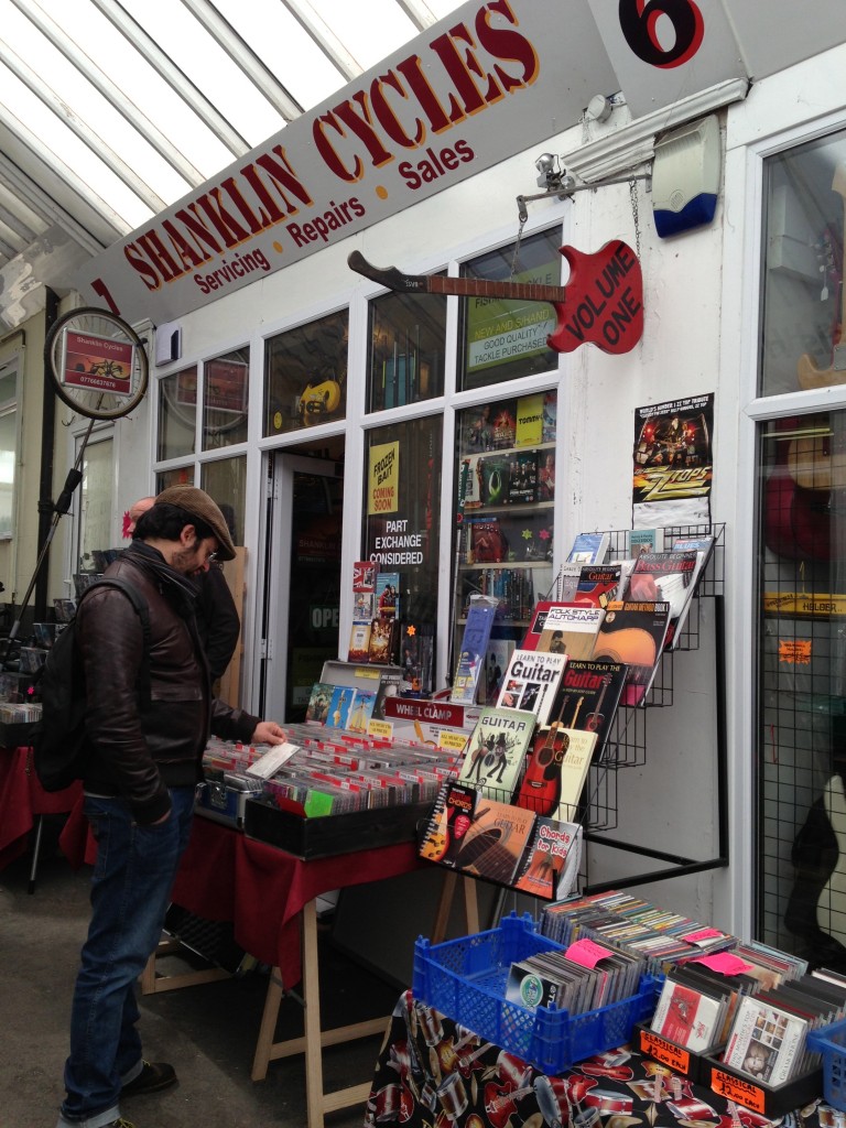 SHANKLIN, IL VILLAGGIO CON I TETTI IN PAGLIA PER UNA PAUSA TRA ...